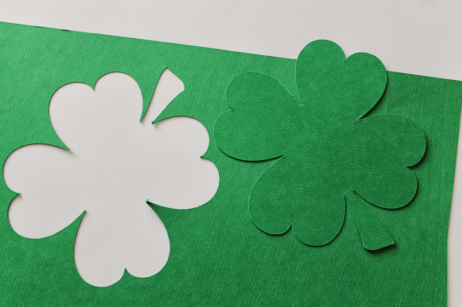 Easy Shamrock Block Tutorial - Texas Forest Country Living